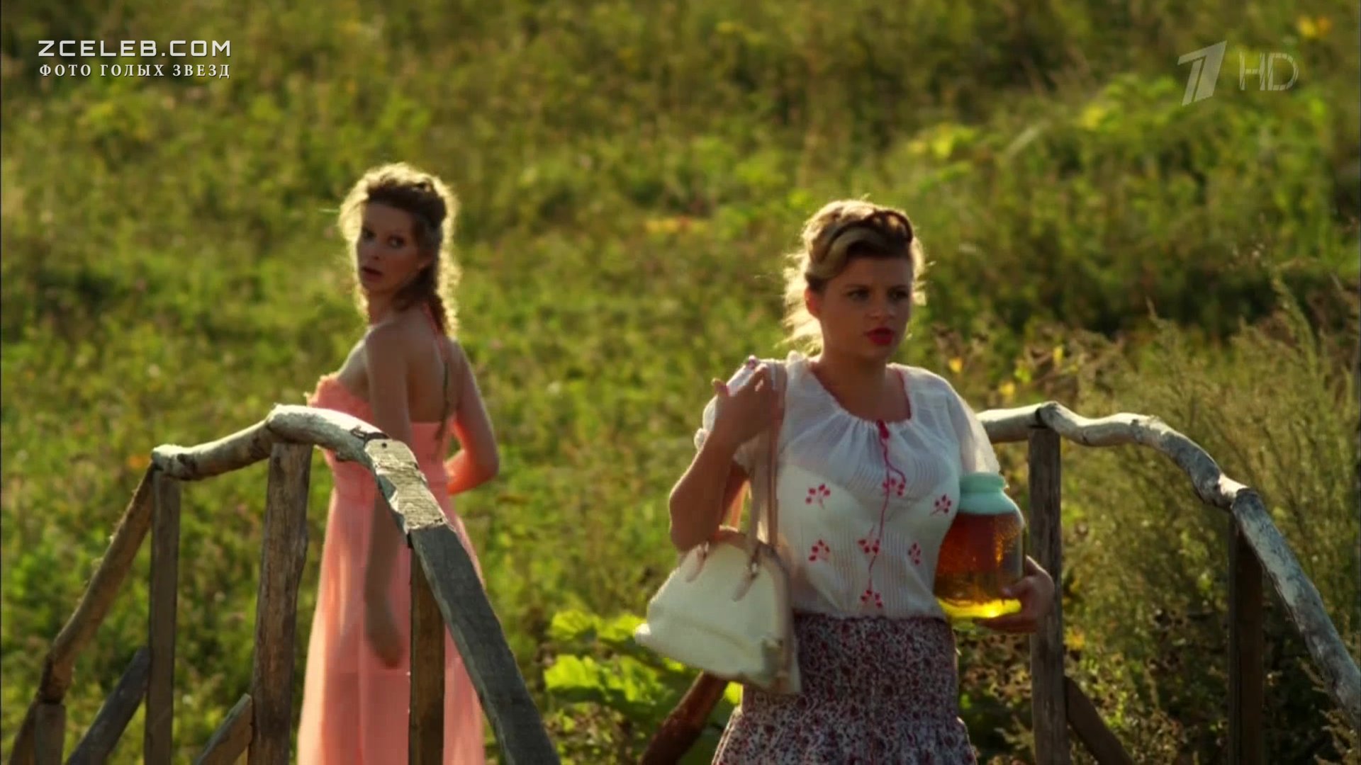 Сексуальная Анна Шерлинг в прозрачном наряде в сериале «Бабий бунт, или Война в Новоселково ...
