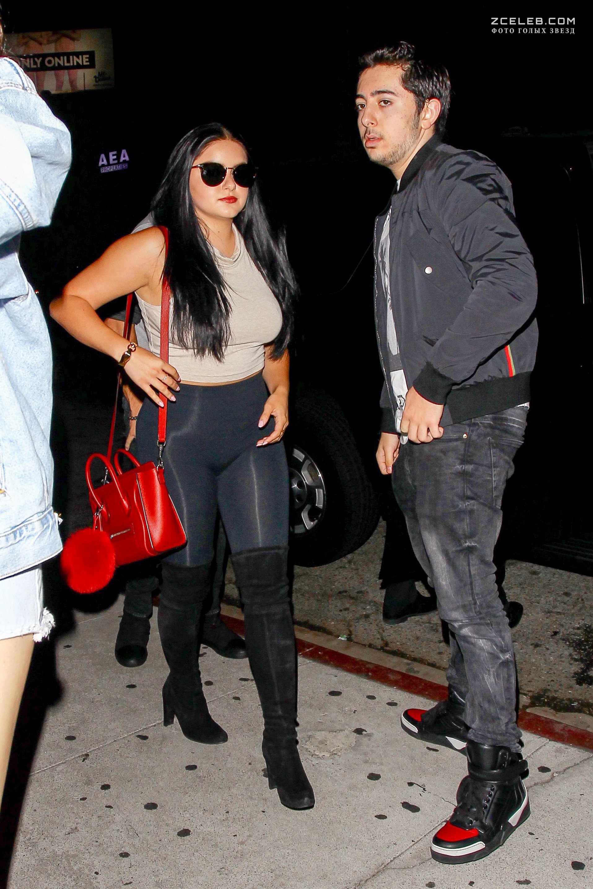 Сочная попа Ариэль Уинтер в сексуальных лосинах в Голливуде, 10.09.2016 / ZCELEB