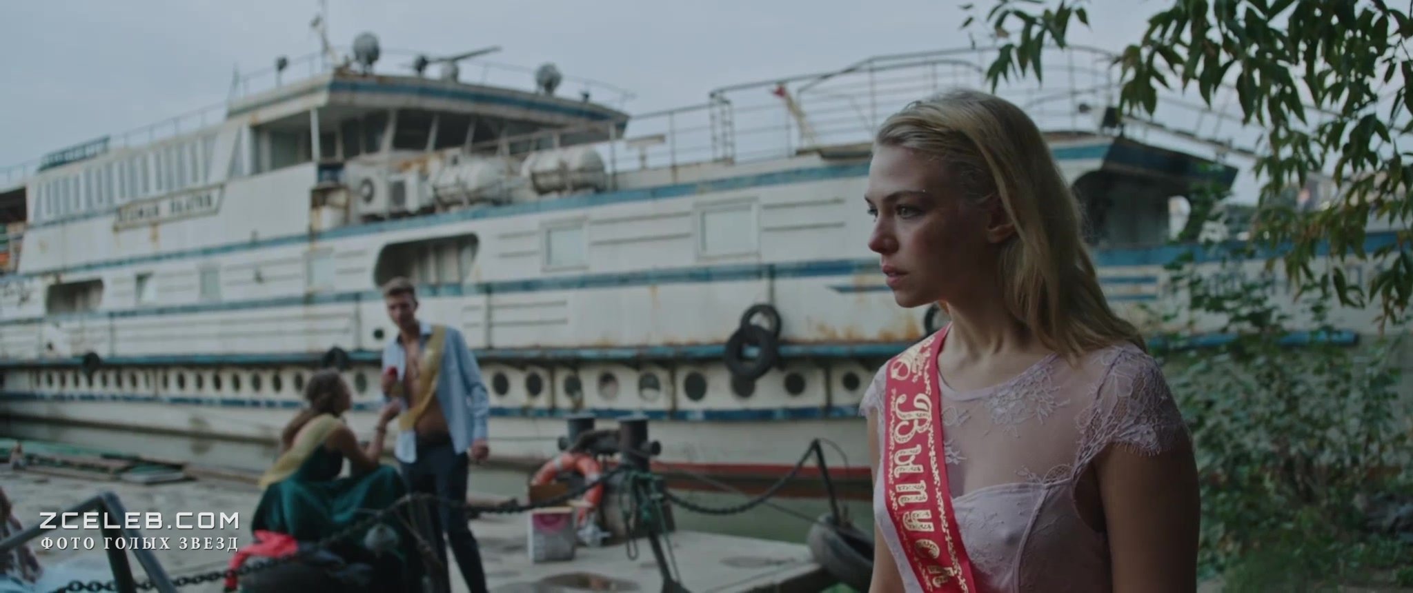 Малышка Таисия Вилкова засветила грудь в фильме «Гекко», 2019 / ZCELEB