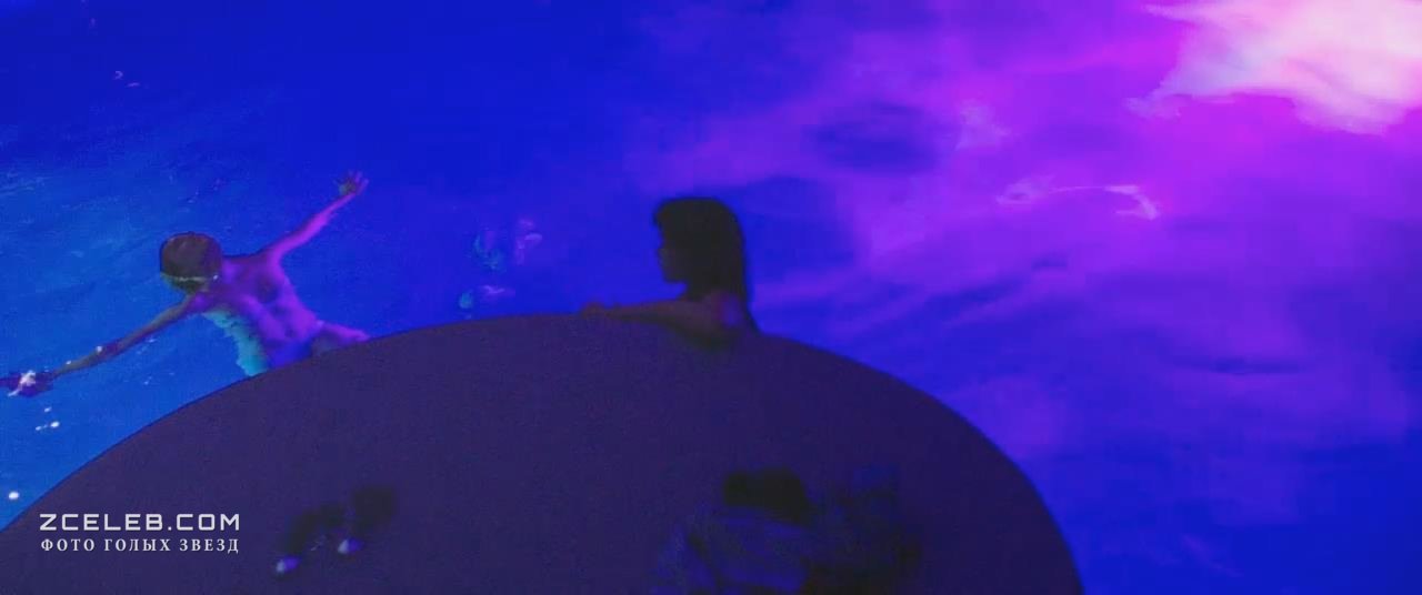 Пас де ла Уэрта топлес в фильме «Обнаженная», 2015 / ZCELEB