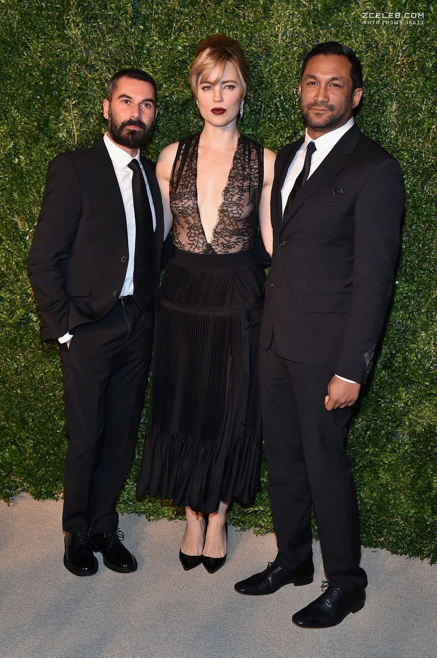 Голая грудь Мелисса Джордж на церемонии вручении премии CFDA/Vogue Fashion Fund Awards, 2014 ...