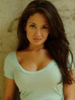 Голая Женевьева Гузчак фото (4 фотографий высокого качества) / ZCELEB